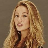 Charlotte Vega - Movies, Biography, News, Age & Photos | BookMyShow